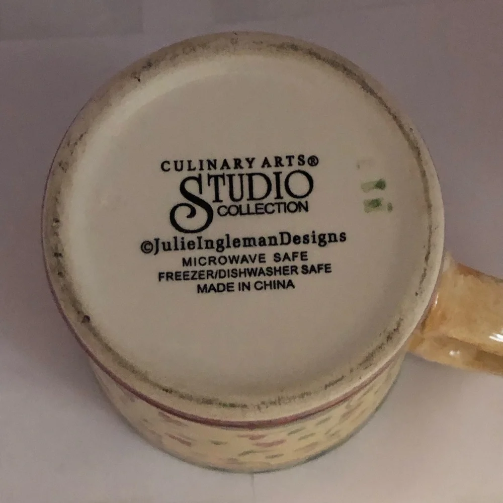 Culinary Arts Studio | Dining | Culinary Arts Studio Yellow Julie ...